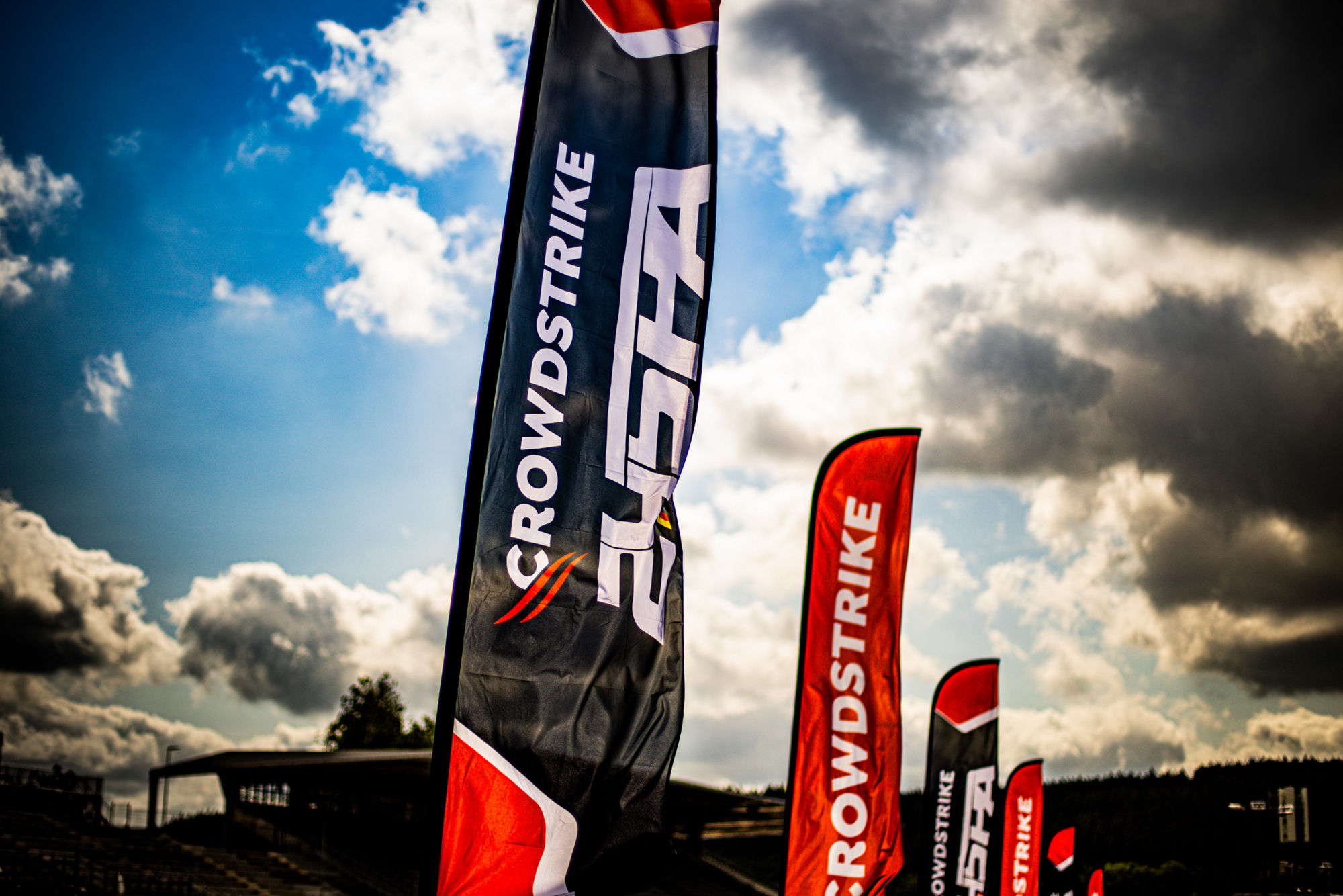 HOME - CrowdStrike Racing